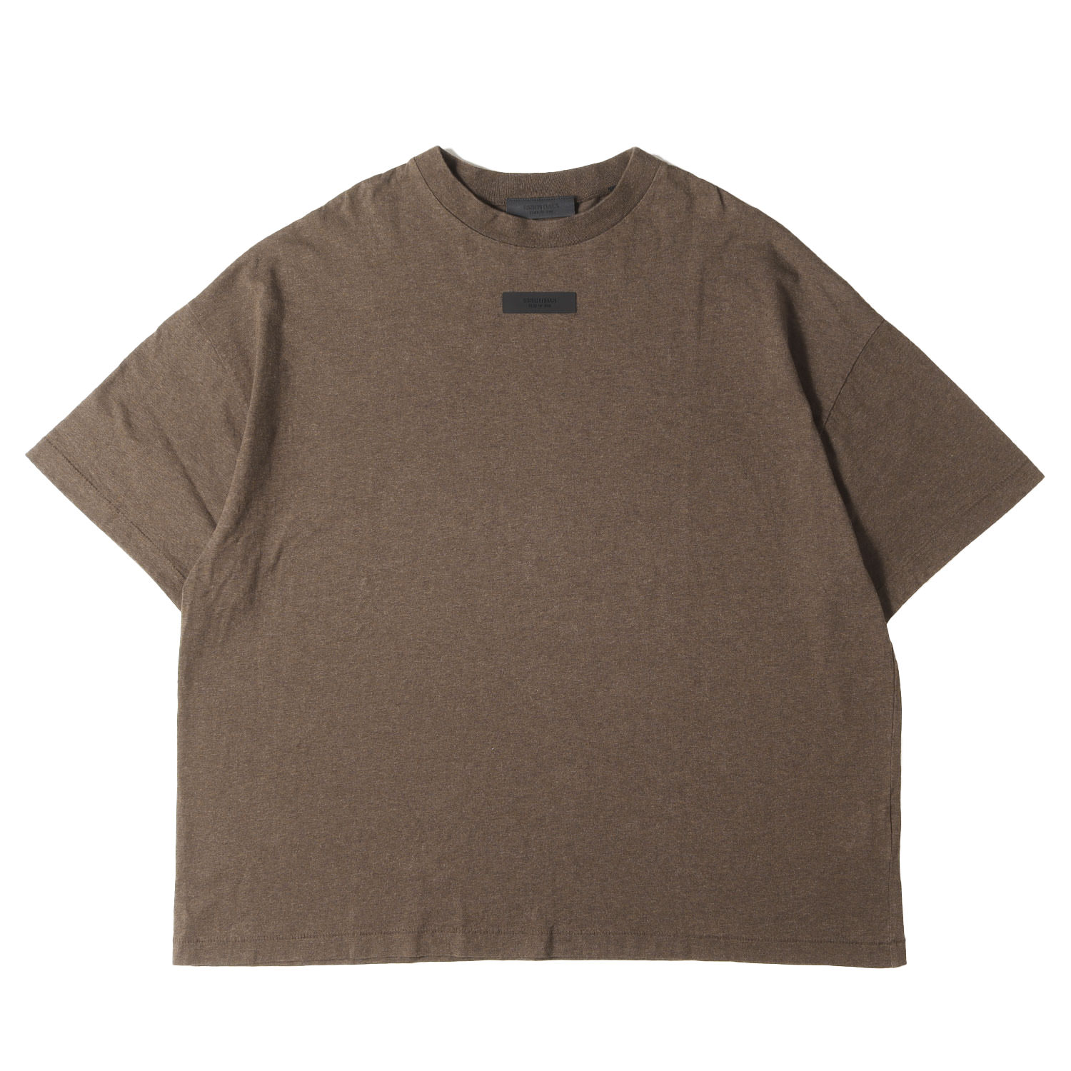 アイテム紹介 ブランド名 FEAR OF GOD(フィアオブゴッド) リリース時期 2024年春夏 正式タイトル S/S Tee 素材 コットン100% 商品説明 シリコンタグをあしらったシンプルなデザインのオーバーサイズTシャツになります...
