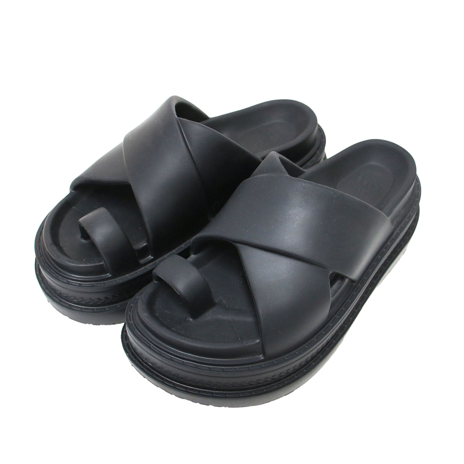 アイテム紹介 ブランド名 Sacai(サカイ) リリース時期 2026年春夏 正式タイトル Foam Multiple Sole Sandals 素材 EVA 生産国 -- 参考定価 29,700円(税込) 商品説明 ・オープントゥ ・サム...