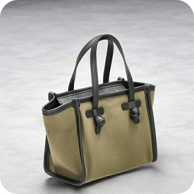 ジャンニキアリーニ ハンドバッグ レディース BS 8065 CNV-SE GIANNI CHIARINI カーキグリーン ◆GIANNI CHIARINI（ジャンニ キアリーニ）は、革鞄職人の父を持つジャンニキアリーニ氏により1999年に...