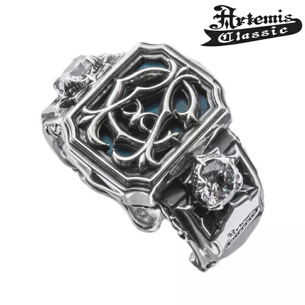 【商品説明】 2025AW Collection唐草風に透かし彫りした「AC」イニシャルの下に、アマゾナイトカラーの大理石を敷いた印台リング。青緑色の透け感が美しく、両脇にはCzクリアをセッティング。クラシカルなトレサリー柄と唐草がデザイン...