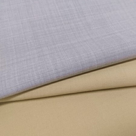 商品名：ポリエステル・ウール 2WAYストレッチ生地 2色 素　材：ポリエステル 68% ウール 27% ポリウレタン 5% 生地幅：130cm カラー：2色 縦にも横にも伸びるポリエステルウール素材です。スーツ地くらいの厚さで、平織りのさ...