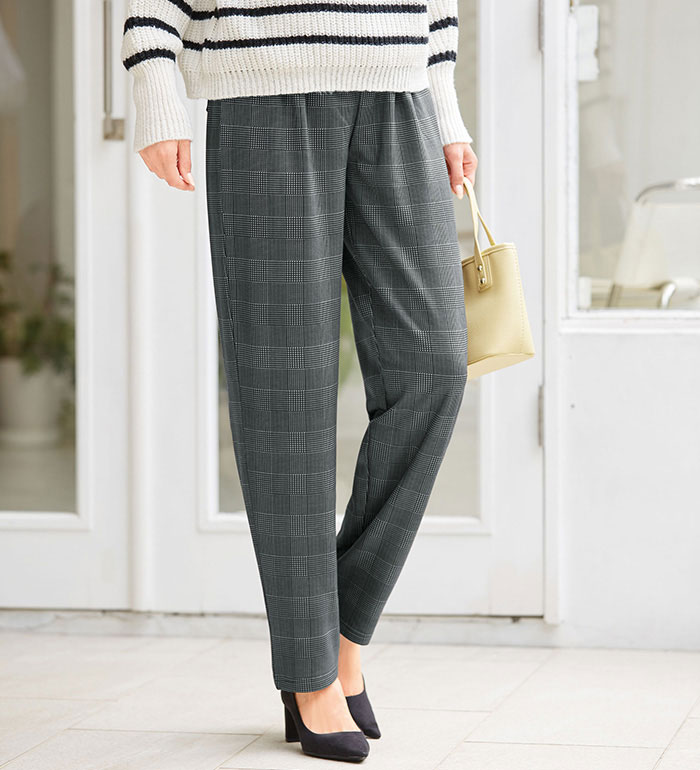 ■ 品質／ポリエステル95％・ポリウレタン5％　● ウエスト総ゴム使い　● ポケット有　※ 商品によって柄の出方が異なる場合があります。■洗濯機洗いOK裏ファーで即ぽか！ゆったり暖かおしゃれなジャージパンツ◆色々なトップスに合わせやすい！◆...