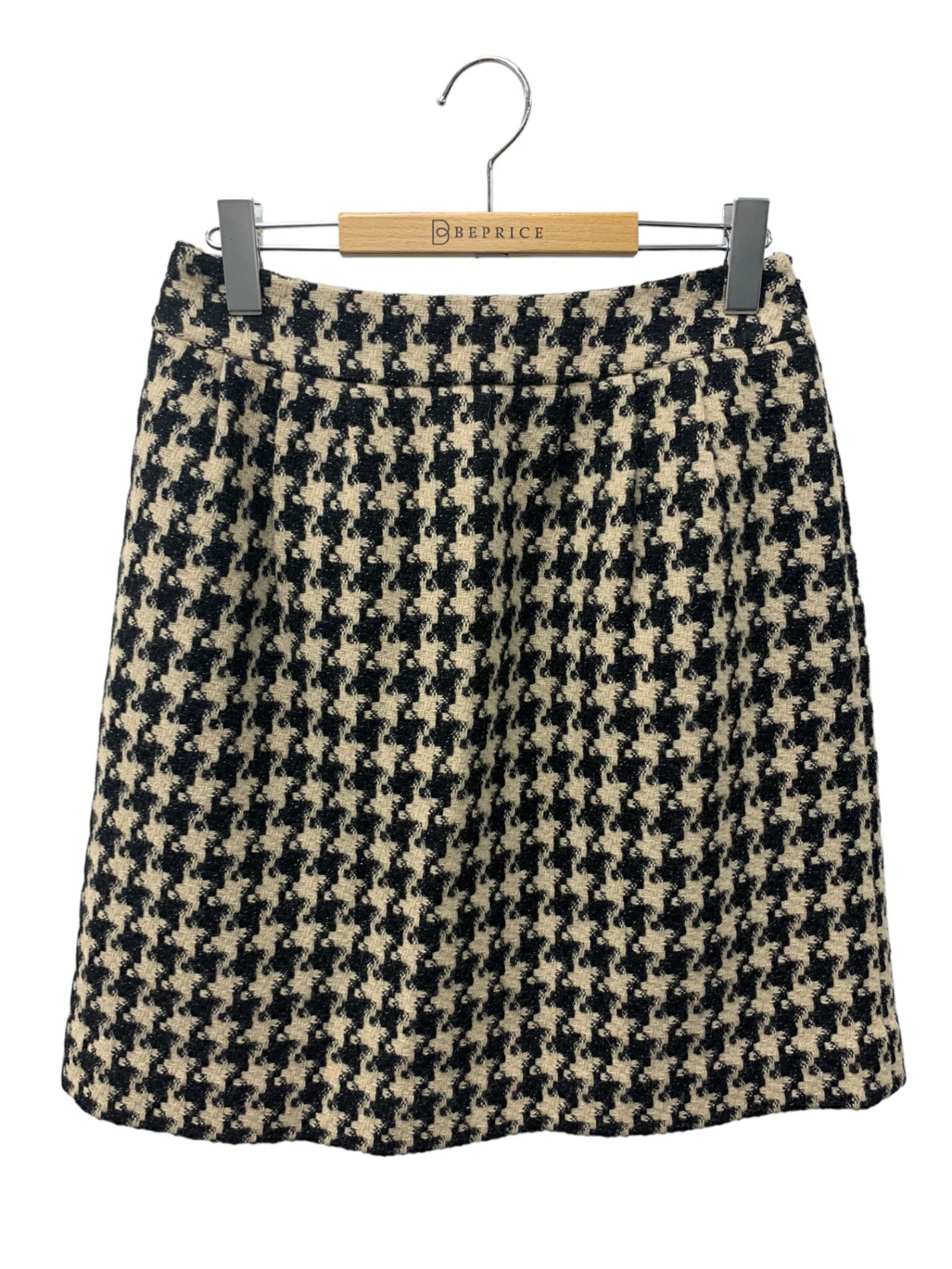 管理番号 IT5Z8418F1L2 ブランド エムズグレイシー カテゴリー スカート 性別タイプ レディース カラー ホワイト系 / ブラック 表記サイズ 40 実寸サイズ 総丈: 約53.0cm ウエスト: 約68cm 素材 ※画像参照 ...