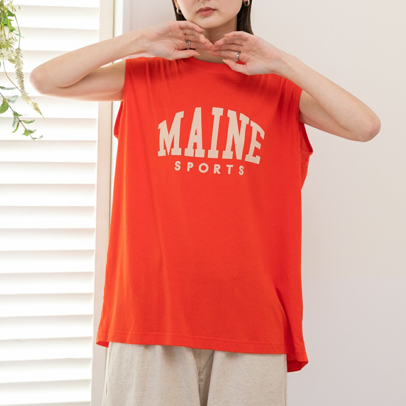 メーカー希望小売価格はメーカー商品タグに基づいて掲載しています天竺ノースリーカレッジロゴ　大人カジュアル　5color 天竺　カレッジロゴ　半袖Tシャツ 夏のカジュアルスタイルにぴったりな「MAINE」のノースリーカレッジロゴTシャツが登場...