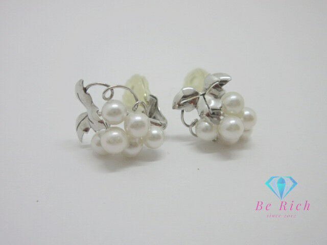 K14 WG パール 付 デザイン イヤリング のご紹介です 商品名 　K14 WG パール 付 デザイン イヤリング カラー 　地金：ホワイトゴールド 　パール：ホワイト系 サイズ 　パール：約4-6mm 重量 　総重量：3.46g 　【...