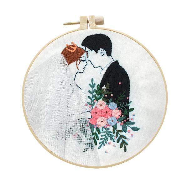 説明:パターン付き刺繍スターターキット.DIY刺繍工芸品.型紙がプリントされているので.子供から初心者.大人まで.シンプルで使いやすく.目が疲れないようになっています.完成品は.カップル.恋人.バレンタインデー.結婚式.記念日などの友達への...