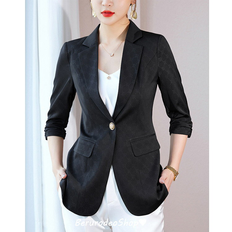 商品情報 素材 ポリエステル 伸縮性 なし 仕様内容 ジャケットのみ カラー ブラック、ブルー、イエロー サイズ サイズ表をご参考ください 注意事項 △商品写真はできる限り実物の色に近づけるよう加工しておりますが、 お客様が使用するパソコン...