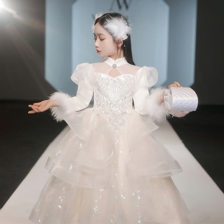 素材 ポリエステルなど カラー 白 サイズ 100　バスト56　ウエスト54 110　バスト60　ウエスト57 120　バスト64　ウエスト60 130　バスト68　ウエスト62 140　バスト72　ウエスト66 150　バスト76　ウエス...