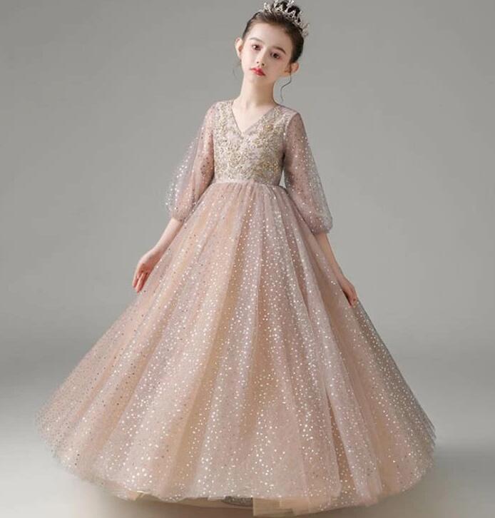 素材 ポリエステル、など カラー ドレス 注意事項 △スパンコールは元々取れやすい素材です。予めご了承ください。 △商品写真はできる限り実物の色に近づけるよう加工しておりますが、 お客様が使用するパソコンのモニター設定や部屋の照明により多少...