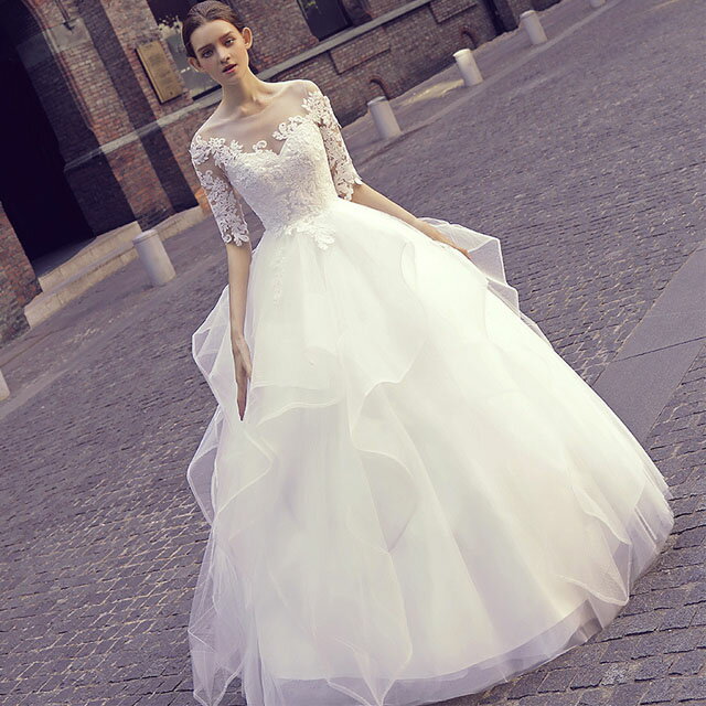 ご来店いただき、誠にありがとうございます。 素材：レース、チュールなど 伸縮性：なし 生地厚さ：普通 柔らかさ：普通 透け感：なし 付属品：なし ★カラー：ホワイト ※お客様ご使用のPC環境により商品画像のカラーが多少異なる場合があります。...