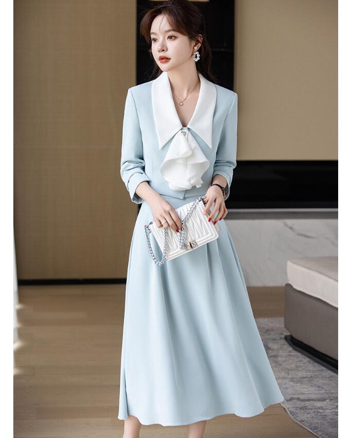 商品情報 素材 ポリエステル 伸縮性 なし 仕様内容 ジャケット＋スカート カラー ブラック、ブルー サイズ サイズ表をご参考ください 注意事項 △商品写真はできる限り実物の色に近づけるよう加工しておりますが、 お客様が使用するパソコンのモ...