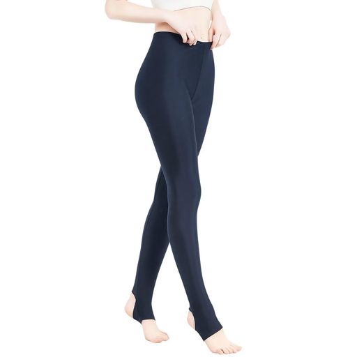 【THREEGUNラッシュトレンカ】高密度で涼しくて薄い素材に織られた生地は、滑らかで締まりがあり、変形しにくい。縦、横、斜めどんな方向にもよろしく伸びる。肌に触れた瞬間に涼しく、汗を吸い取り、通気性にも優れています。肌をドライに保ち、蒸れ...