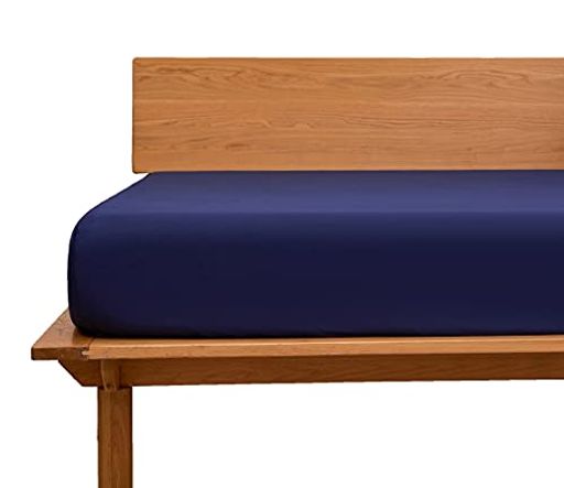セミダブルサイズ:120x200x30cm (全周ゴム仕様、マットレスの厚さ28cm以下に適用) 1インチ間に200本の糸を使って織った平織りボックスシーツです。ホコリや毛羽立ちが出にくく、汗でもベタつかないサラサラ感を保ちます。吸温性、、...