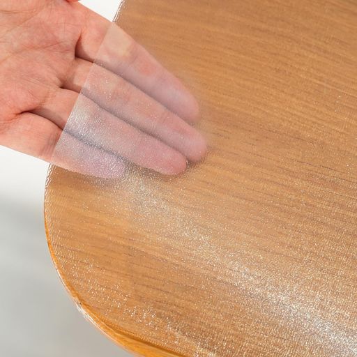 テーブルクロス ビニール 素材:食品レベルPVC素材を採用し、新しいアップグレードモデル pvc エンボス加工 マテリアル 環境に優しく、健康なビニール材料、透明性が高く、無臭、無味! 清潔簡単 エンボス加工 テーブルマット: 汚れやカビを...