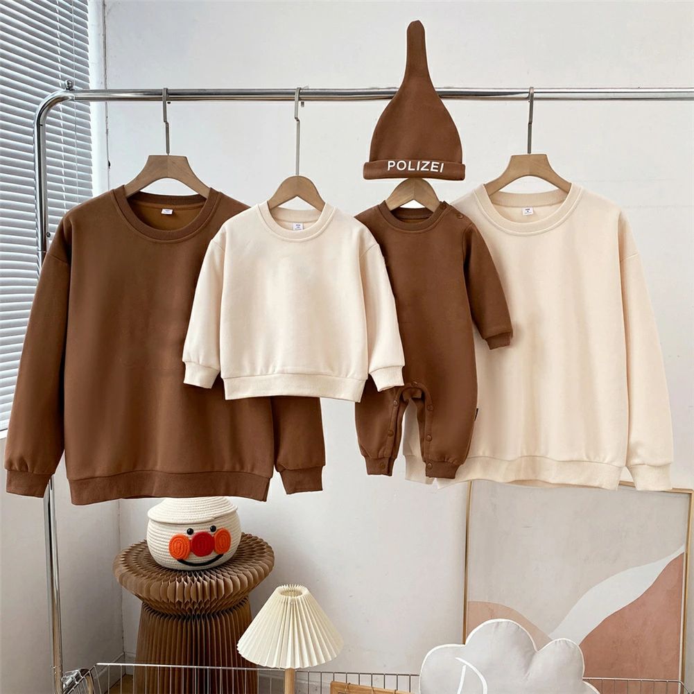 width="100%"> 商品詳細 商品特徴 ●おしゃれな親子ペアルック服。 ●家族揃いで幸せ感たっぷり。 ●家族旅行、撮影、運動会、お出かけに最高。 ●誕生日記念日、ご家族へ感謝の気持ちとしての贈り物に大人気。 ●着心地の良い柔らかい素...