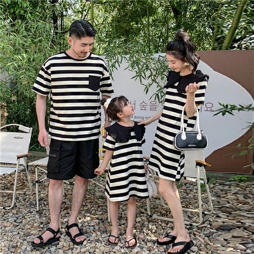 width="100%"> 商品詳細 商品特徴 ●おしゃれな親子ペアルック服。 ●家族揃いで幸せ感たっぷり。 ●家族旅行、撮影、運動会、お出かけに最高。 ●誕生日記念日、ご家族へ感謝の気持ちとしての贈り物に大人気。 ●着心地の良い柔らかい素...
