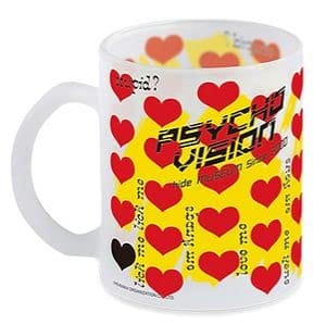 hideファン必見！特別企画展「PSYCHOVISION hide MUSEUM Since 2000」の公式グッズとして登場したフロストマグ（イエローハート）です。【デザインと特徴】素材：ガラス /仕様：曇りガラスのようなフロスト加工が施...