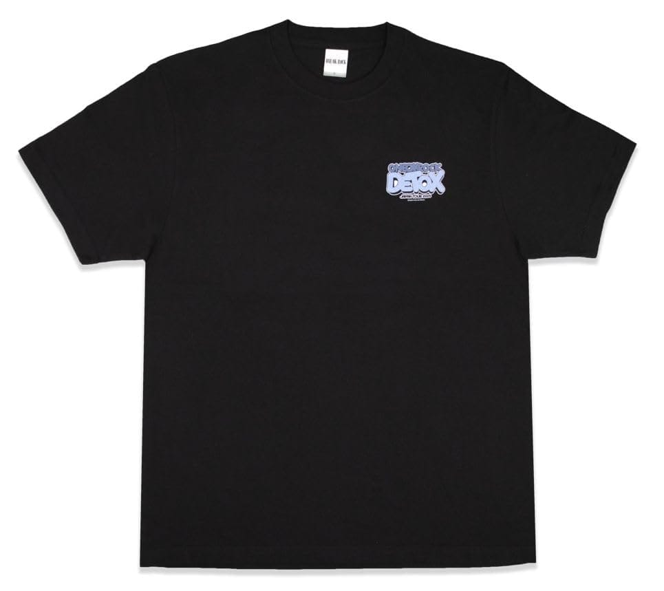 音と感情が溶け出す──2025年「DETOX JAPAN TOUR」の熱狂と余韻を纏える、アート性あふれるTシャツが登場！※こちらはSサイズです。背面にはツアー日程とともに、溶けるような国旗モチーフのグラフィックが大胆に配置され、視線を惹き...