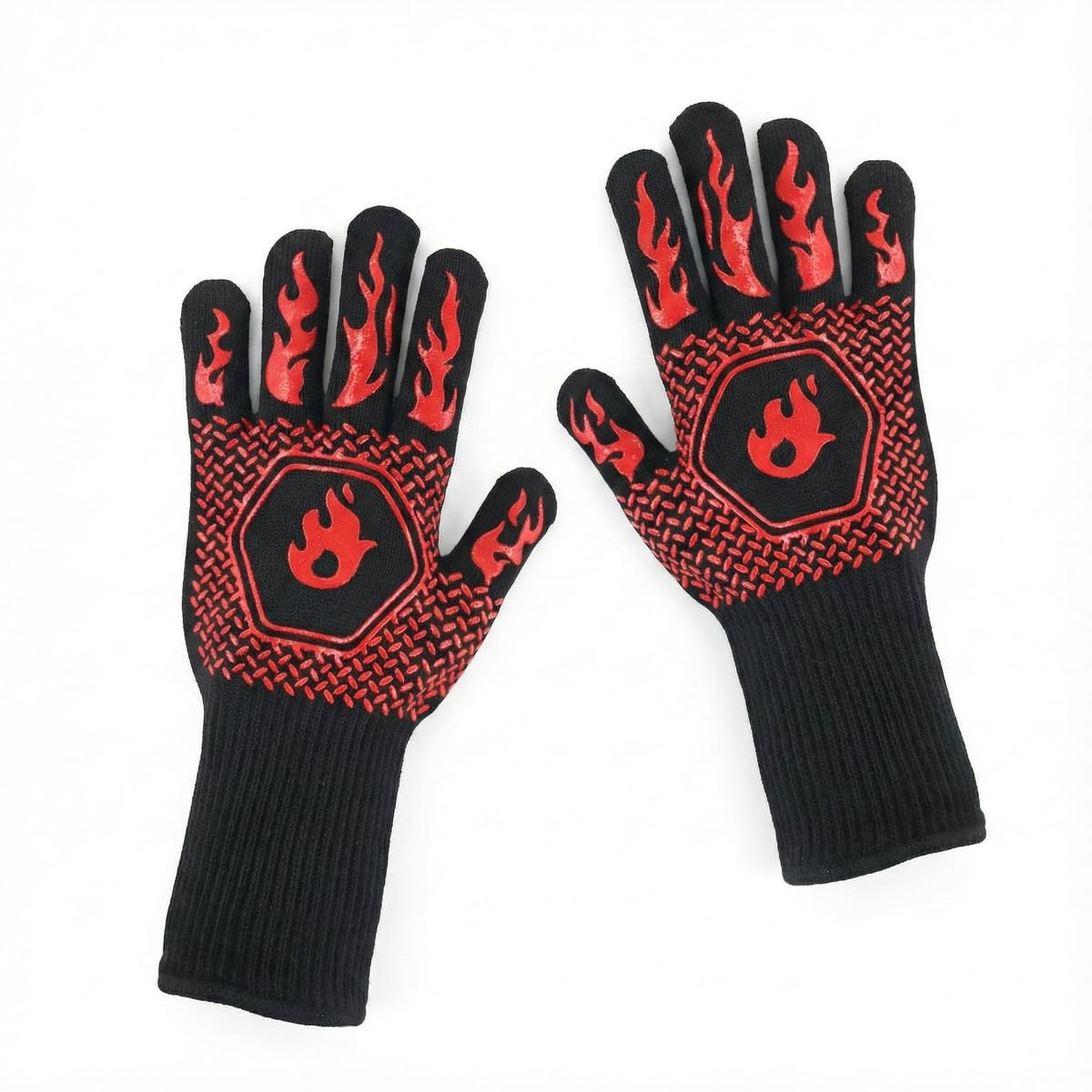 【高耐熱でマルチに活躍】 オーブン料理、BBQ、焚き火、薪ストーブ、ピザ窯、溶接など、あらゆる高温作業に対応。断熱性に優れた厚手素材が熱を遮断し、キッチンからガーデニング、本格的なキャンプシーンまで手を守ります。耐熱温度が高いため、直接熱い...