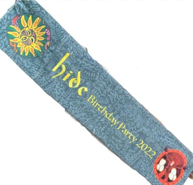 さらにhideヴィジュアルと『hide Birthday Party 2022』ロゴを色鮮やかにフルカラープリントしたリッチな「マフラータオル」です。hideがギターに描いたサイケデリックな「ペイント」柄を、落ち着いた”グレーカラー”で全面...