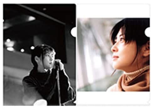 ZARD（ザード）の公式グッズのクリアファイル「M」版です。“ZARD Live Gallery”展にて販売された、A4サイズのクリアファイル。【セット枚数】 2枚入り【サイズ】A4サイズファンなら絶品は抑えておきたいアイテムである。他、Z...