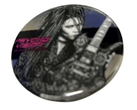 X JAPANの伝説的ギタリストであり、ソロアーティストとしても輝いたhideの「PSYCHOVISION hide MUSEUM Since 2000」公式グッズ、メタル缶バッジ3種セットです。hideの歴史を象徴する瞬間がデザインされた...