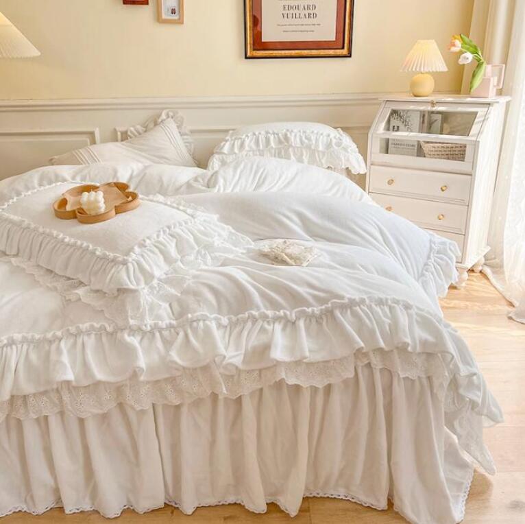 ご来店いただいて誠にありがとうございます。 ★付属品：なし ★カラー：写真より　 ★素材：ポリエステル、その他 ★サイズ（cm）： 1.5mサイズ用（4点セット） 1点布団カバー：200*230cm 1点ベッドスカート：150*200cm ...