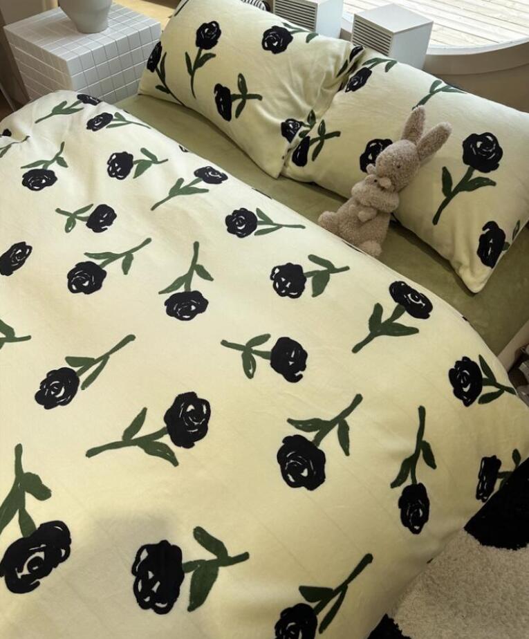 ご来店いただいて誠にありがとうございます。 ★付属品：なし ★カラー：写真より　 ★素材：ポリエステル、その他 ★サイズ（cm）： フラットシーツタイプ シングル 1点布団カバー：150*200cm 1点フラットシーツ：180*230cm ...