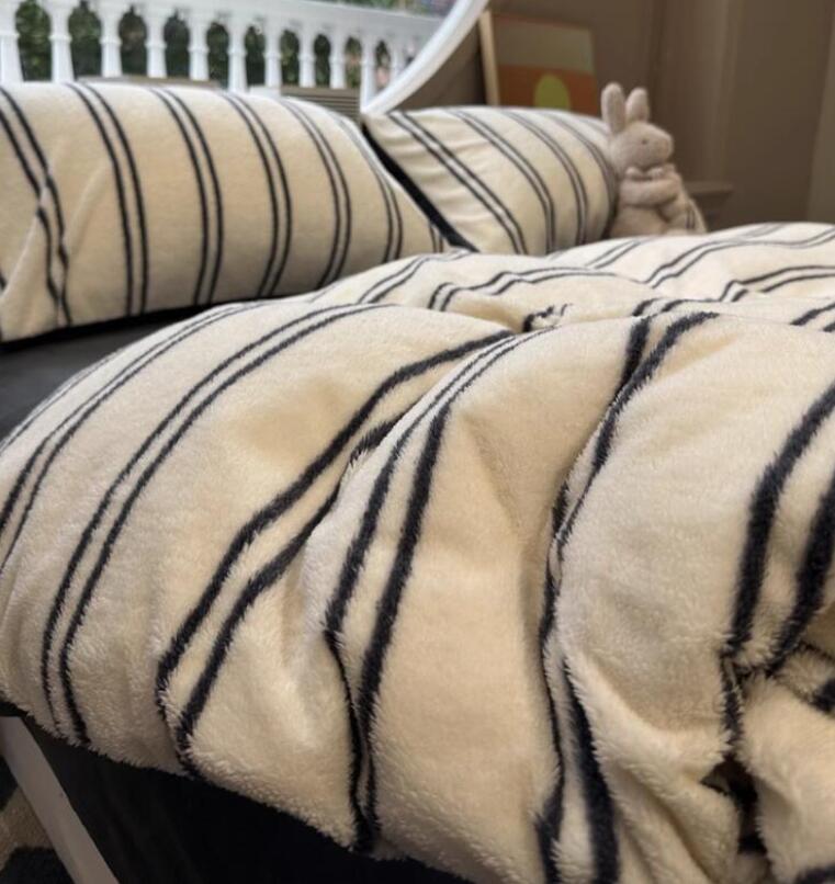 ご来店いただいて誠にありがとうございます。 ★付属品：なし ★カラー：写真より　 ★素材：ポリエステル、その他 ★サイズ（cm）： フラットシーツタイプ シングル（3点セット） 1点布団カバー：150*200cm 1点フラットシーツ：180...