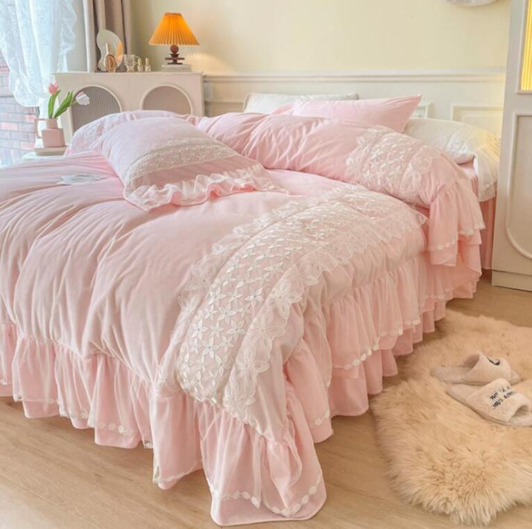 ご来店いただいて誠にありがとうございます。 ★付属品：なし ★カラー：写真より　 ★素材：ポリエステル、その他 ★サイズ（cm）： 1.5mサイズ用（4点セット） 1点布団カバー：200*230cm 1点ベッドスカート：150*200cm ...