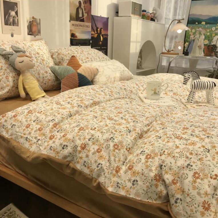 ご来店いただいて誠にありがとうございます。 ★付属品：なし ★カラー：写真より　 ★素材：ポリエステル、その他 ★サイズ（cm）： 1.8mサイズ用（4点セット） 1点布団カバー：200*230cm 1点フラットシーツ：230*245cm ...