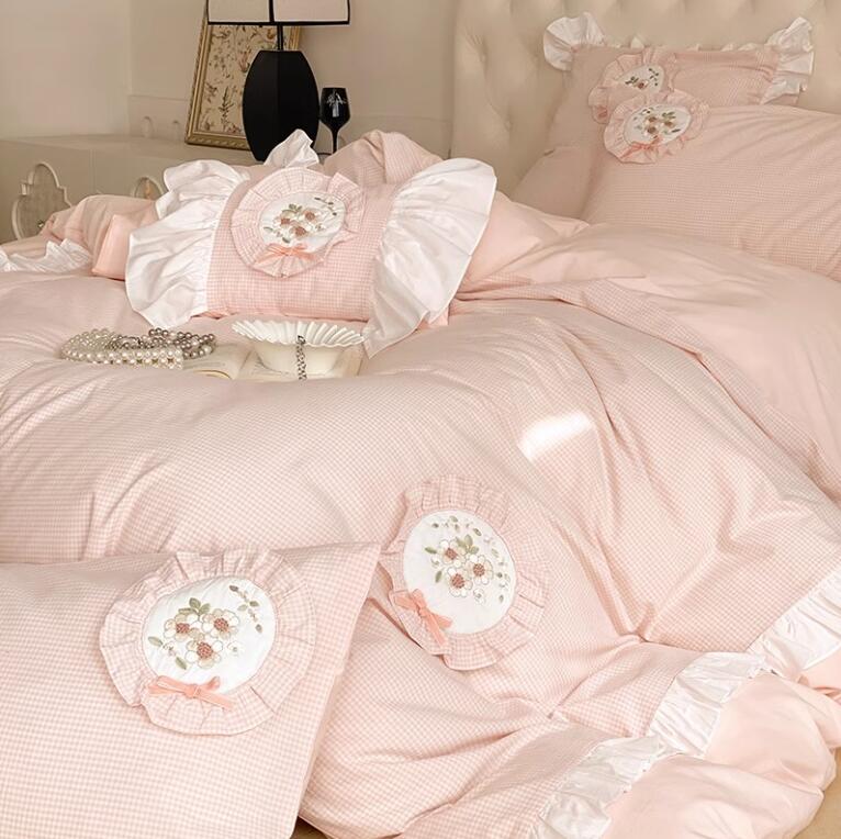 ご来店いただいて誠にありがとうございます。 ★付属品：なし ★カラー：写真より　 ★素材：ポリエステル、その他 ★サイズ（cm）： 1.5mサイズ用（4点セット） 1点布団カバー：200*230cm 1点フラットシーツ：245*250cm ...