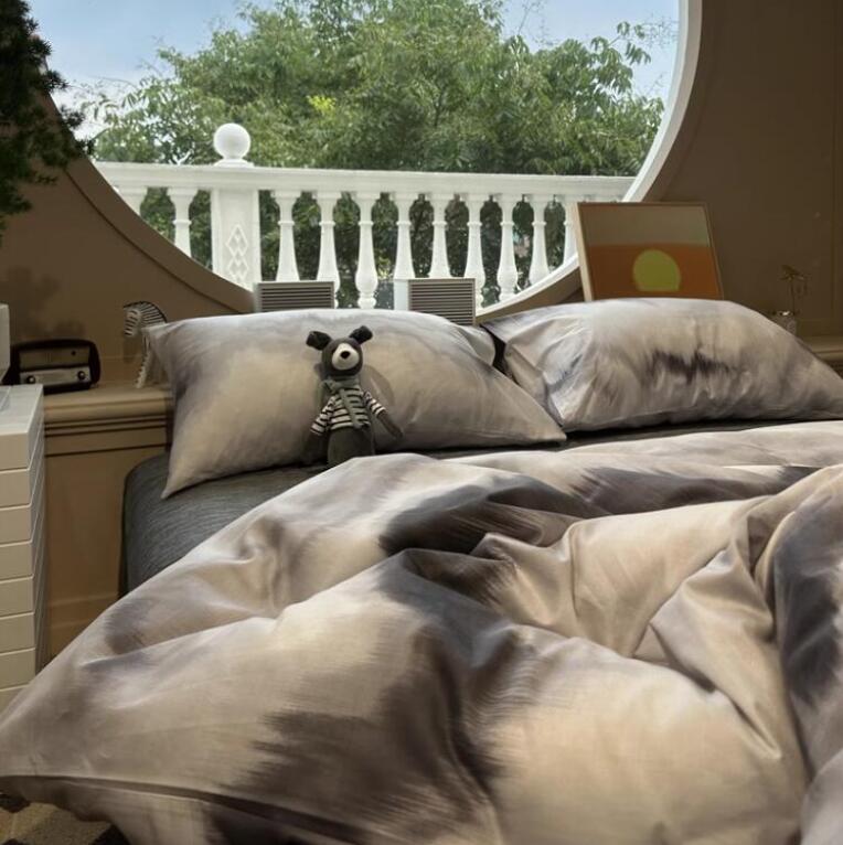 ご来店いただいて誠にありがとうございます。 ★付属品：なし ★カラー：写真より　 ★素材：ポリエステル、その他 ★サイズ（cm）： フラットシーツタイプ シングル（3点セット） 1点布団カバー：150*200cm 1点フラットシーツ：180...