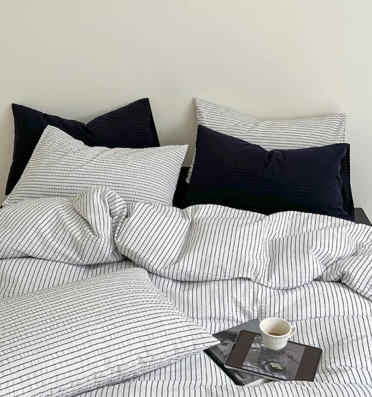 ご来店いただいて誠にありがとうございます。 ★付属品：なし ★カラー：写真より　 ★素材：ポリエステル、その他 ★サイズ（cm）： フラットシーツタイプ 1.2Mシングル（3点セット） 1点布団カバー：150*200cm 1点フラットシーツ...