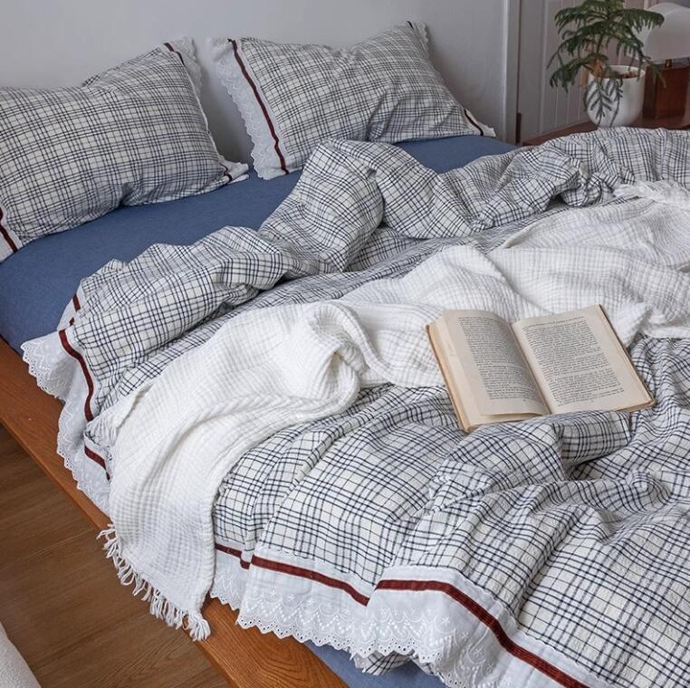 ご来店いただいて誠にありがとうございます。 ★付属品：なし ★カラー：写真より　 ★素材：ポリエステル、その他 ★サイズ（cm）： フラットシーツタイプ 1.5mサイズ用（4点セット） 1点布団カバー：200*230cm 1点フラットシーツ...