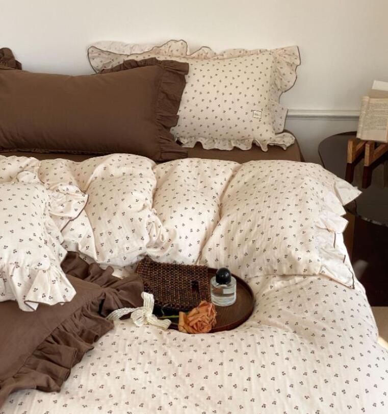 ご来店いただいて誠にありがとうございます。 ★付属品：なし ★カラー：写真より　 ★素材：ポリエステル、その他 ★サイズ（cm）： シングル（3点セット） 1点布団カバー：160*210cm 1点フラットシーツ：180*230cm 1点枕カ...