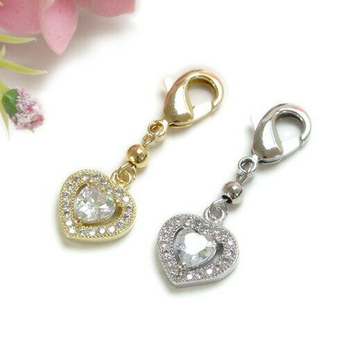 ※ご注意 ・メール便での発送なので、代引きでのお支払いは不可能となりますので、ご了承下さい。 ・メール便は発送してから2〜5日後に郵便受けに投函されます。 マスクにおしゃれをしませんか？ マスクのゴム紐につけるマスクアクセサリー。 ハートモ...