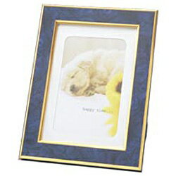 樹脂製のフォトフレームです。