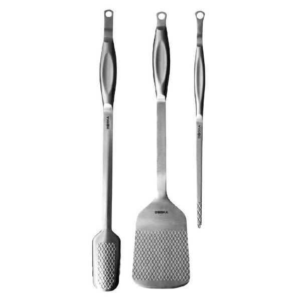 Essential BBQ Tools Monaco+は、完璧なバーベキューを楽しむために必要なすべてを提供します。これらの3つの食洗機対応のツールは100％ステンレス鋼製で、滑りにくいグリップのダイヤモンドパターンを備え、専門家によってテ...