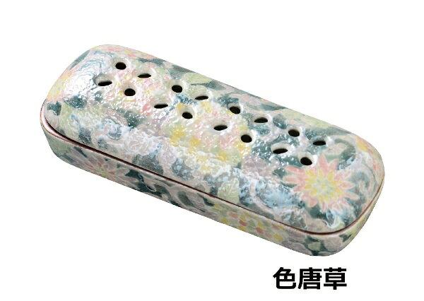 火事にならない安心のお線香皿。●特殊な中敷きの網によってお線香が最後まで燃えます●お線香を寝かせて置くので火事の心配がなく灰も飛び散りません。●網は外して洗えます※線香は商品には含まれておりません。●サイズ：(約)幅12.8×奥行4.9×高...