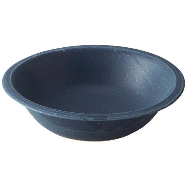 波紋の様な装飾が動きのあるデザインで、人の手の温もりを感じられるポイントです。爽やかなカラートーンも飾り過ぎず使いやすい。毎日の食卓をシンプルに、温かみのあるイメージにまとめてくれます。商品サイズ： 直径17.5×高さ4.5cm容量： 50...