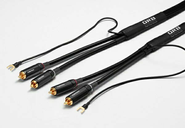 J7-PHONO Clear Forceは、導体から外部シースに至るまで徹底したノイズ対策を施すことにより、非常に高いS/N比を実現したフォノケーブルです。MCの微細信号もノイズの影響なくクリアに伝送し、明快・瞬発力に富んだ音調で、質感・透...