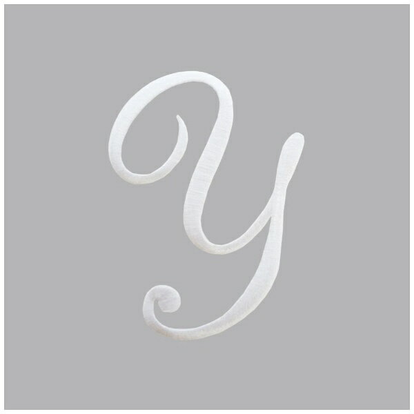 ■自分のイニシャルが入るだけで特別感が生まれる、そんなイニシャルモチーフシリーズ。■シンプルで大きい、エレガントな刺しゅうワッペン。■バッグやポーチなどのアクセントとして相性抜群です。（アイロン接着タイプ　1枚入り）