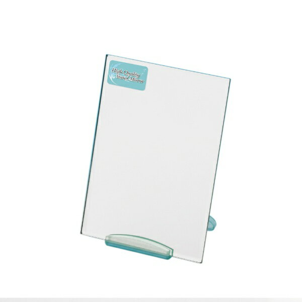 ■タテ・ヨコ使える、場所を選ばないシンプルなスタンダードミラー。【仕様】・素材：ミラー／ガラス、スタンド／PS樹脂・サイズ：本体／152×207×20mm、ミラーサイズ／152×202×5mm・本体重量：420g