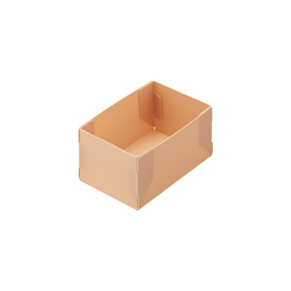 PP素材を使用。PP製であるため、汚れてもサッと拭ける素材となっています。●本体寸法：幅×奥行×高さ 1×170×206mm●本体重量：14g●規格：A6 1/2●材質：本体／ポリプロピレン（生地厚0.5mm）●色：ピンク