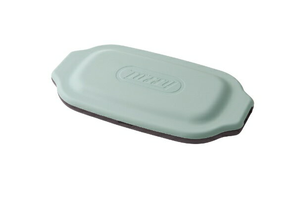 電子レンジで2品を同時に調理できるダブルグリルプレートです。プレートに入れて電子レンジにかけるだけで、焼き目をつけてふっくらとおいしく調理できます。レシピブック付きで、簡単に調理を始められます。