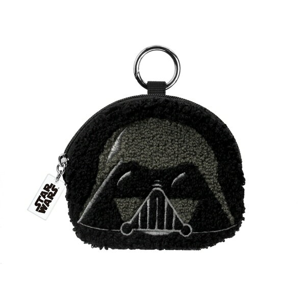 「STAR WARS」デザインのイヤホンや充電ケーブル・アダプターなどを収納できるガジェットポーチです。優しく温かみのあるサガラ刺繍のポーチ（ポリエステル素材）で、小銭やリップのような小物を入れるのもオススメです。バックに取り付けられるカラ...