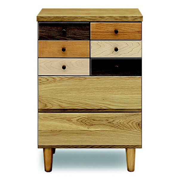 前板天然木を使用したグラデーションが楽しめるシリーズです。■スリムがチェストで、場所を選ばず置けて使用できます。引出しは箱組です。■天板は、ホワイトオーク突板仕上げです。脚付きで脚の高さは12cmです。■背面も化粧板仕上げです。