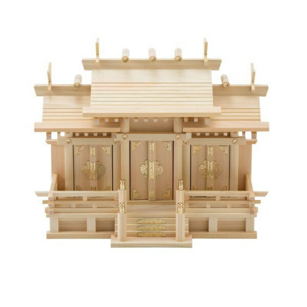 真鍮製の金具で重厚な輝きを放つ三社神棚■オーソドックスで使いやすい三社神棚観音開きの扉、標準的なデザインなど、シンプルな神棚として必要な機能と使いやすさで長く人気があります。■真鍮金具の重厚な輝き神棚を彩る金具は全て真鍮が使われており、プラ...