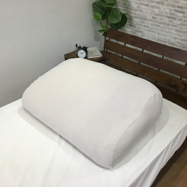お疲れ足に。寝返りしてもズレにくく太ももからふくらはぎ、足首までゆったりサポート。■カバーはお洗濯できます。